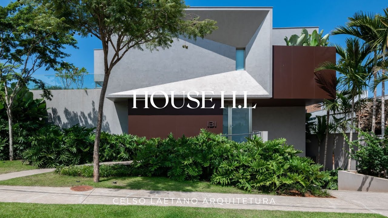 Innovative House Design: Merging Indoor Spaces with Outdoor Landscapes ...