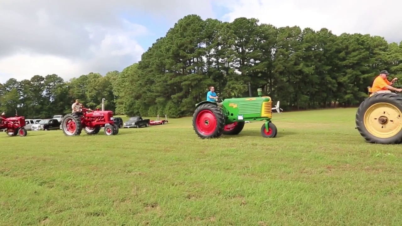 2018 Northampton Agricultural County Fair Antique Tractor Parade - YouTube