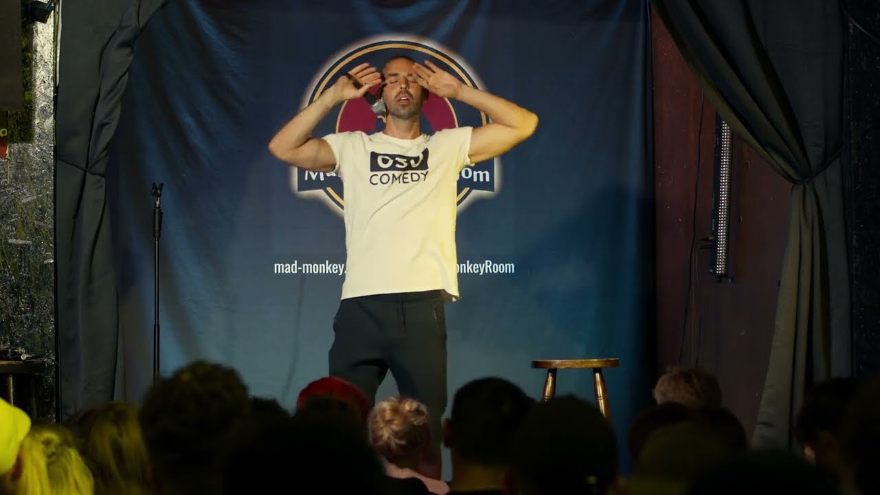 #54 030 Comedy Live Stand Up Comedy Show mit Daniel Luis - YouTube