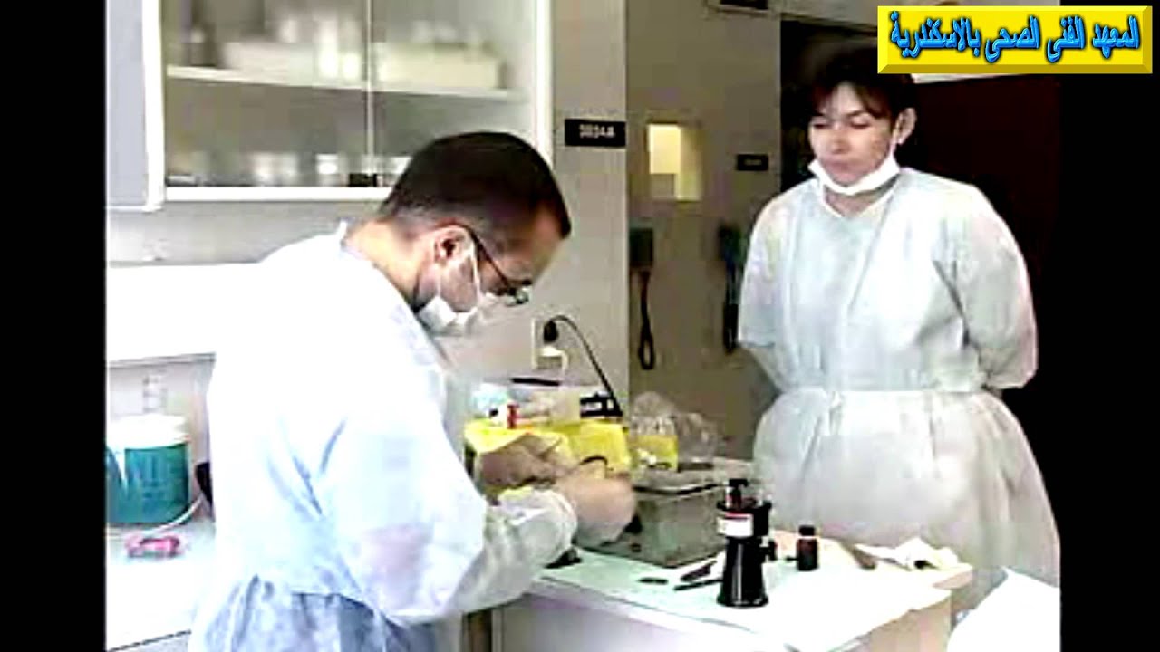 Mandibular border molding using green stick compound - YouTube