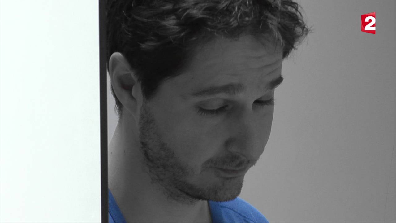 France 2 / Vestiaires : Alexandre Philip au confessionnal - YouTube