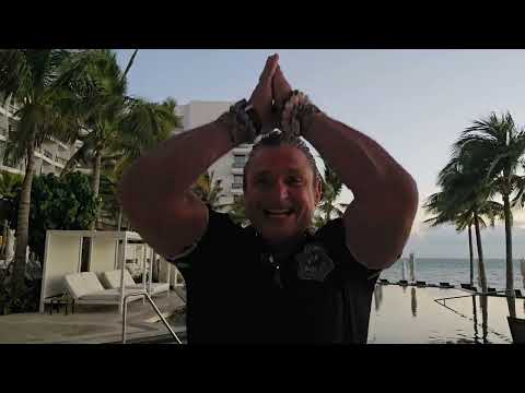 4 minute workout with Christopher Key 🔑 in Cancun Mexico - YouTube