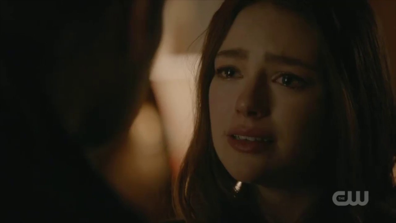 The Originals 5x13 Klaus And Hope Talk And Hug Youtube