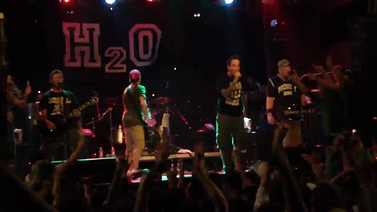 H2O - FTTW @ Carioca Club - Sao Paulo - Brazil (Aug 1st, 2010) - YouTube