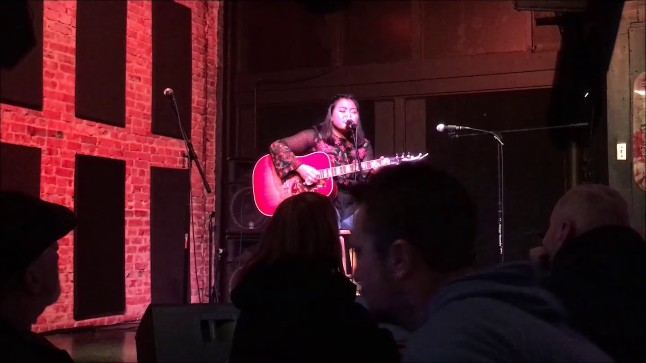 Leah Joseph Close Your Eyes 12 16 17 - YouTube