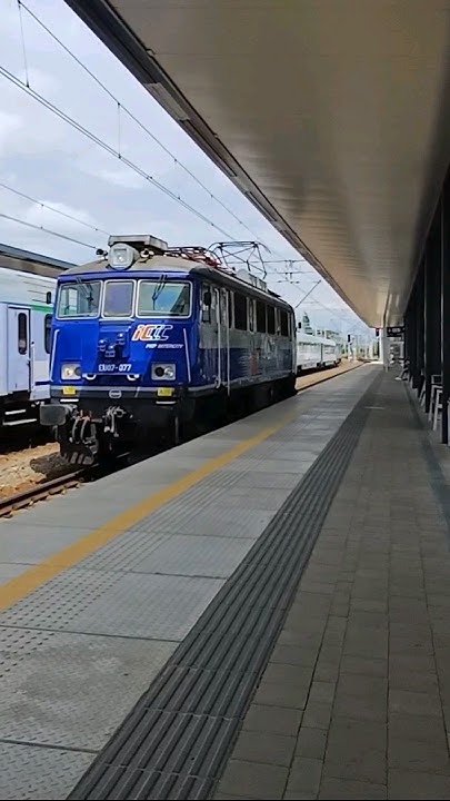 manewry EU07-077 telewizory ze stacji Lublin Główny - YouTube