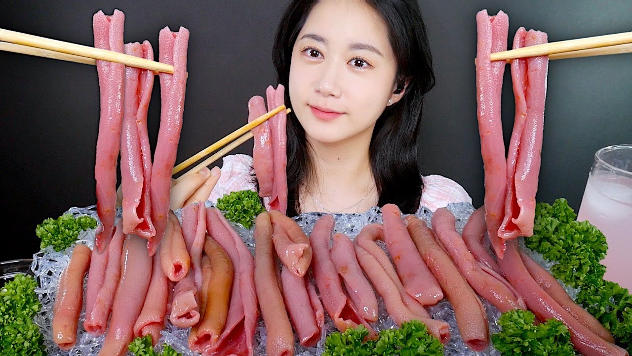 핑크빛 개불 먹방💕통으로 먹는 개불! 통개불 먹방 | Spoon Worms | ASMR MUKBANG | EATING - YouTube