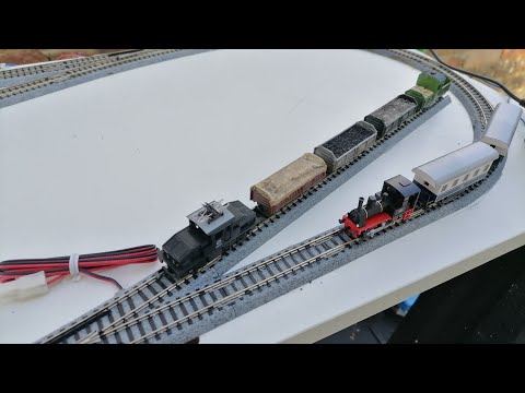 Kato N Gauge Micro Oval model railway / railroad layout, only 14x27 inches
