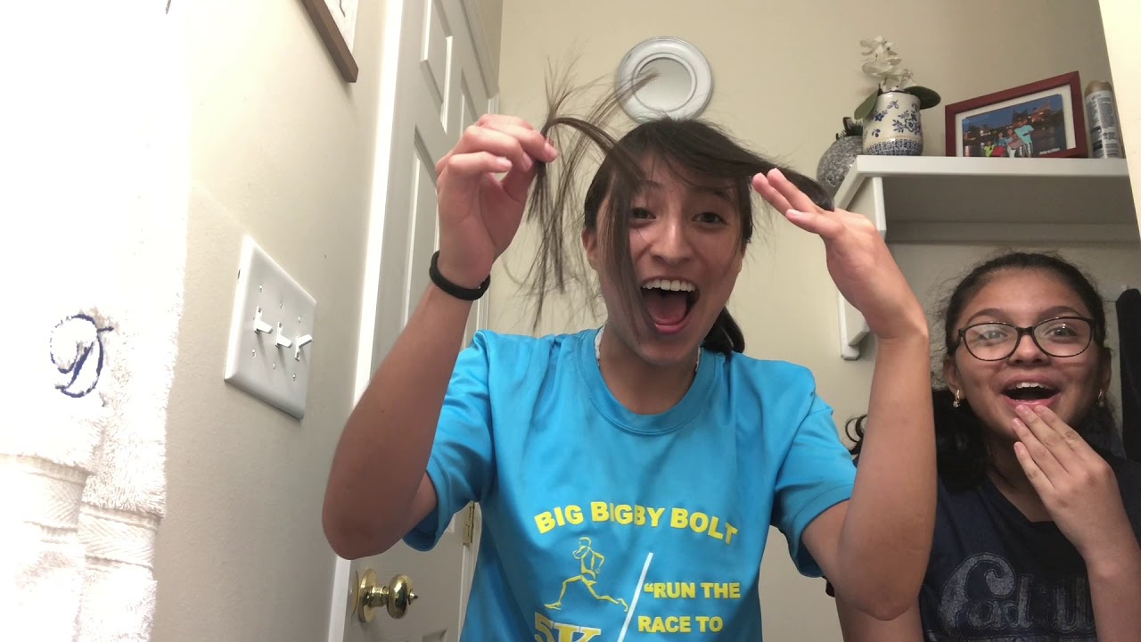 CUTTING MY OWN BANGS😣(FAIL) - YouTube