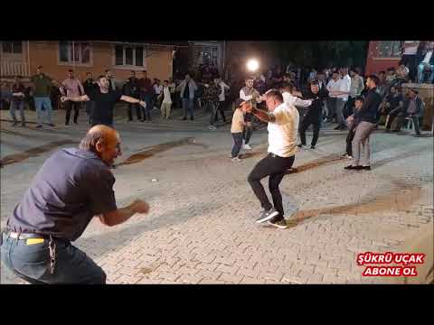 Üç gider beş ardıma Dağlarda meşelerde Çiftetelli Aman halimenin aşıkları Ahmet ve Ahmet can emeksiz