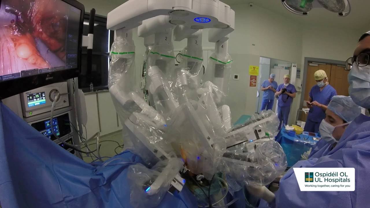 DaVinci XI Patient Cart - YouTube