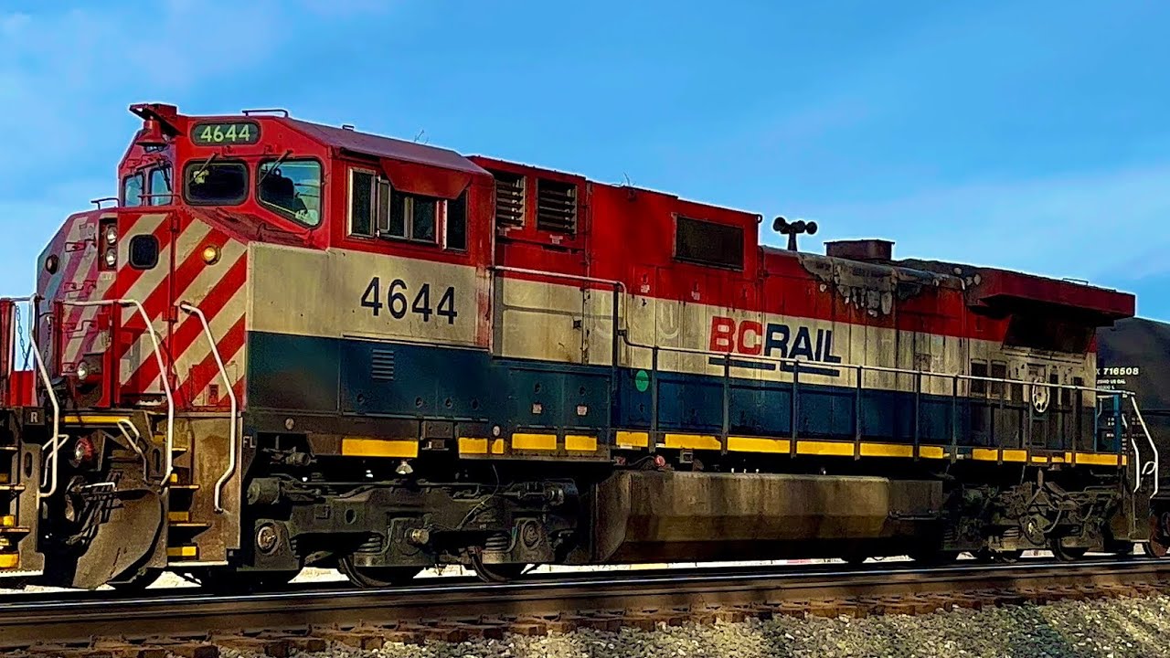 NS 67R w/ BC RAIL C44-9WL 4644 w/ Operating Marker Lights & Nice ...