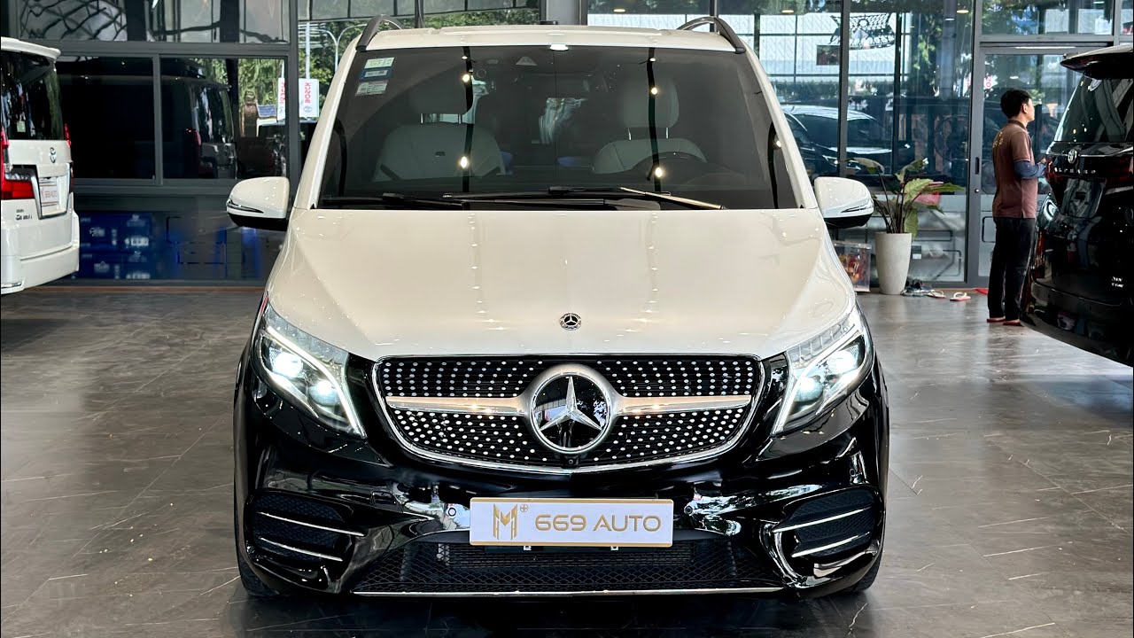 First Look Mercedes V300d Review Interior and Exterior - YouTube