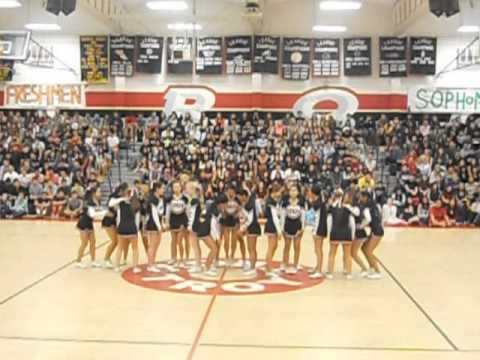 Troy's Homecoming Rally '13 - Cheer Team - YouTube