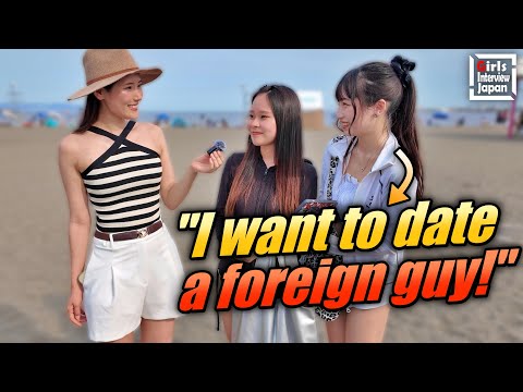 Asked Japanese girls about their ideal type and dating foreigners: summer beach interviews