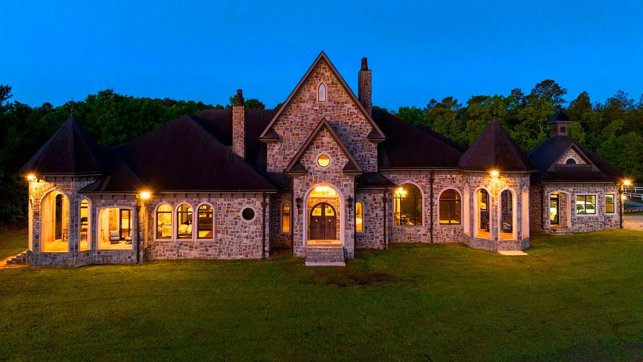 Luxurious and expensive mansions in Alabama. Real estate tour. - YouTube