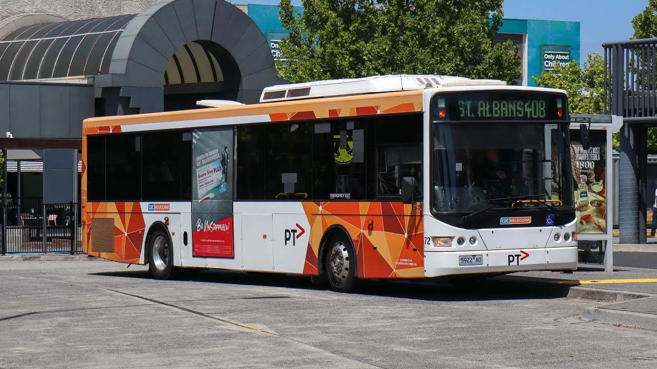 CDC Melbourne Bus S72 Mercedes Benz O500LE, Volgren "CR228L" - YouTube