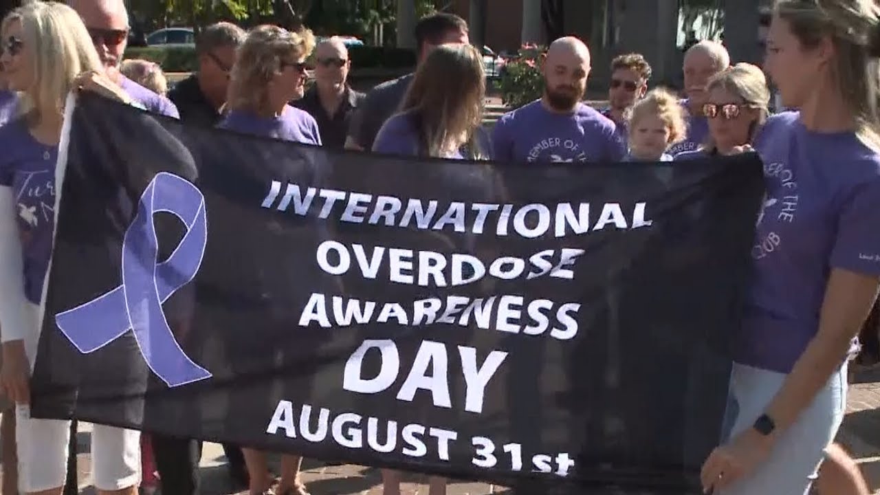 Flag raised at Burlington City Hall to honour drug overdose victims ...