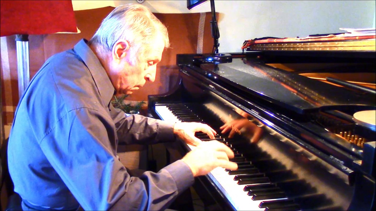 Leo Weiner: 3 Hungarian Folk Dances - Balázs Monoki, piano - YouTube