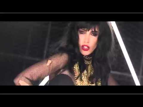 hande yener ft  serdar ortac  iki deli