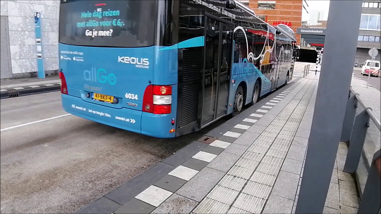Het Bus en Trein vervoer op Station Almere Centrum 11-03-2020 - YouTube