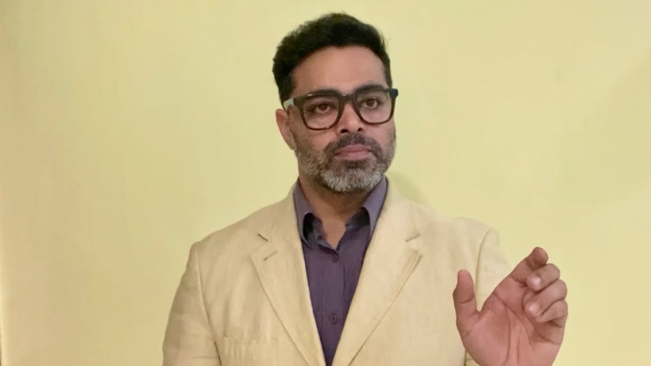 Scientist (Stern look giving) with Vijay Verma - Ujjwal Gauraha - YouTube