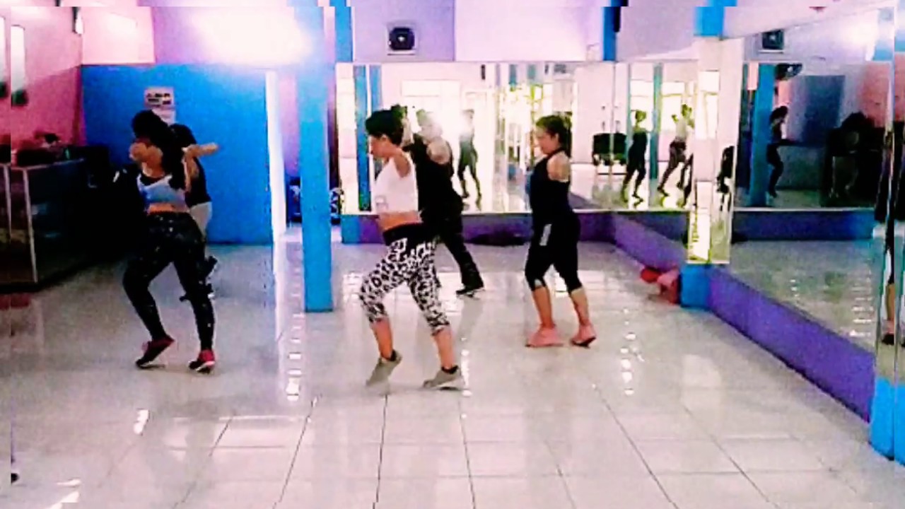 10 menit AEROBIC INTI + BODY LANGUAGE - YouTube