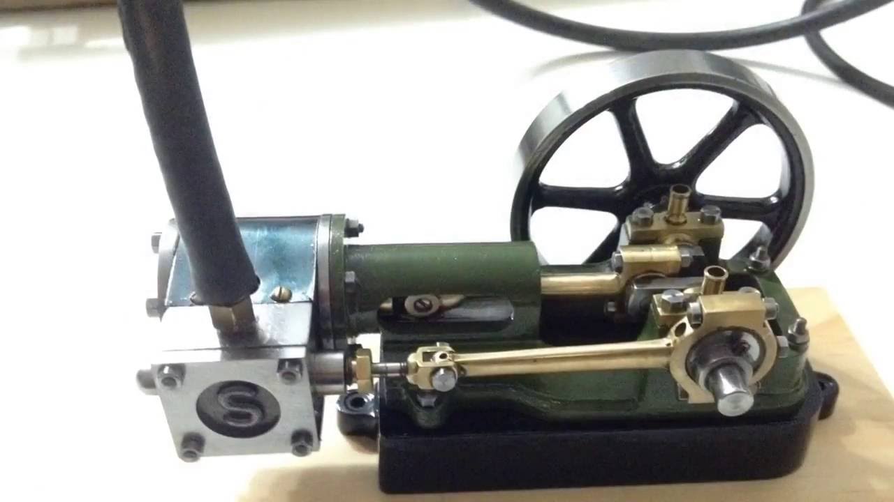 Stuart Turner 10H horizontal live steam engine tested on air - YouTube