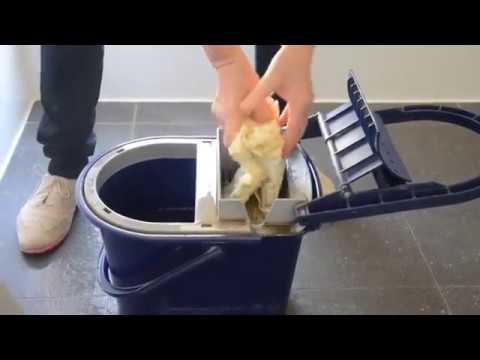 How to use the Ha-Ra Squeeze Bucket - YouTube
