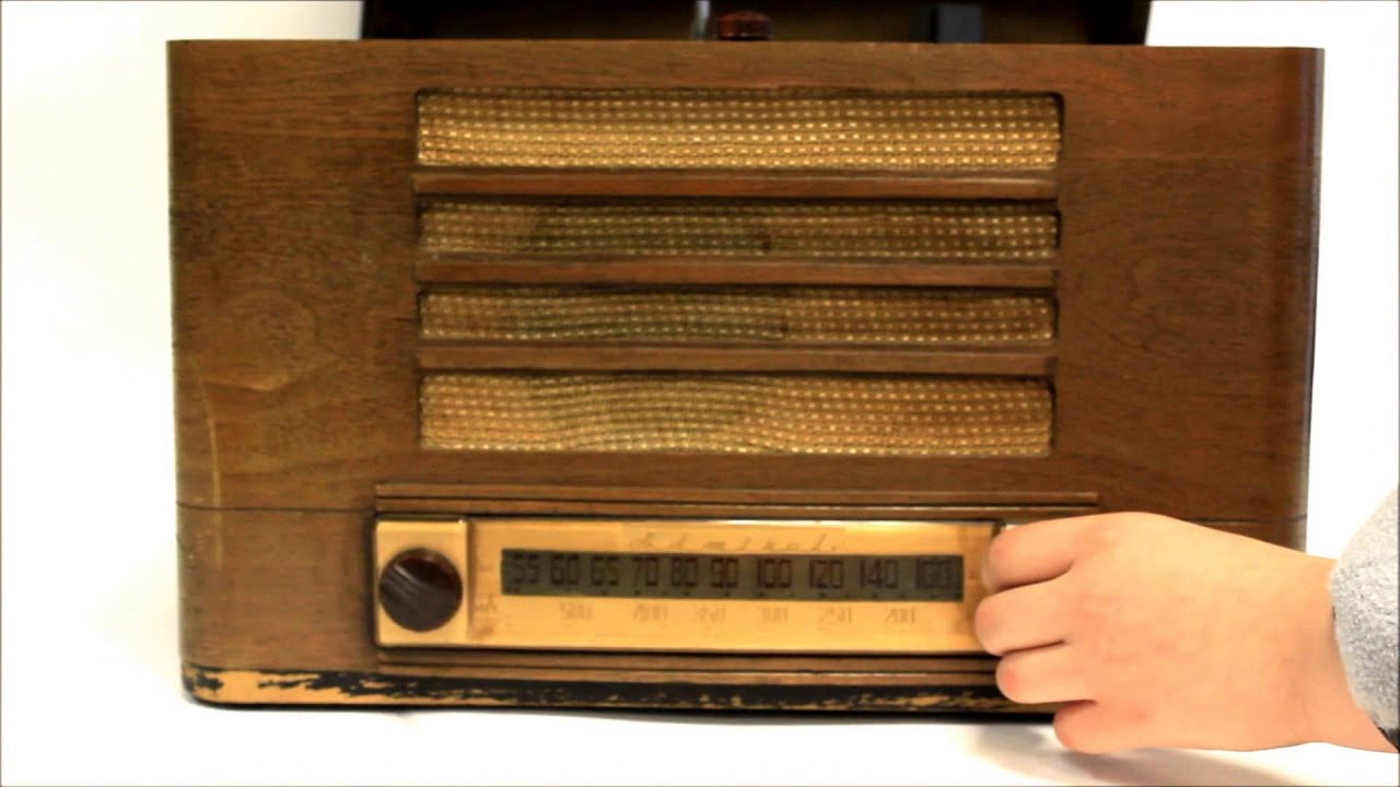 Admiral Tabletop AM Tube Radio and Record Player Phonograph, Vintage ...