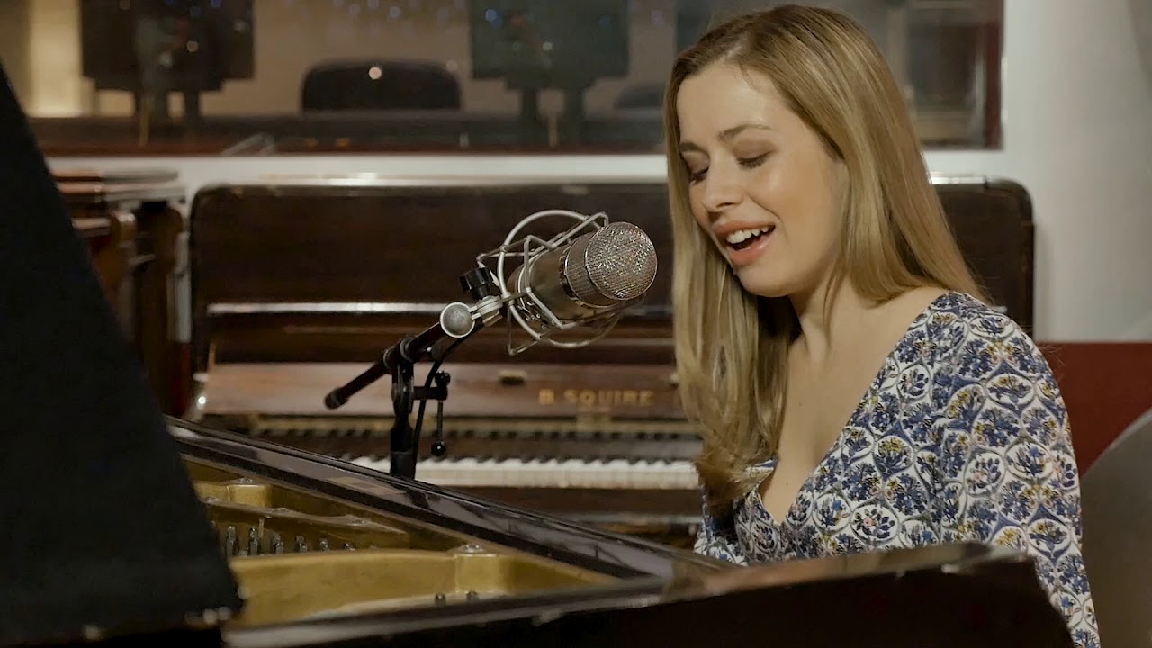 Alice Pisano - Lost You In The Crowd (at Dean St. Studios) - YouTube