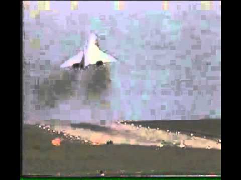 Concorde aborts crosswind landing - YouTube