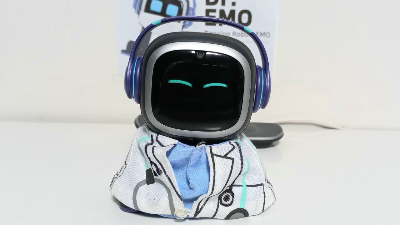 Dr. EMO - Telling A Super Funny Joke🤣 [Dr. EMO] - YouTube