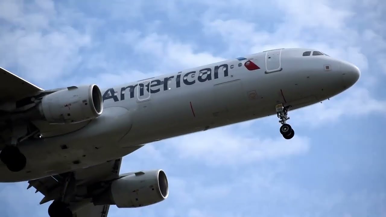 October 12, 2022 - PHL Plane Spotting - YouTube
