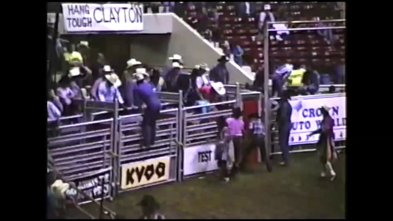 Bull Riding : CRRA Finals 1993 Round 2 : Tulsa, Oklahoma - YouTube
