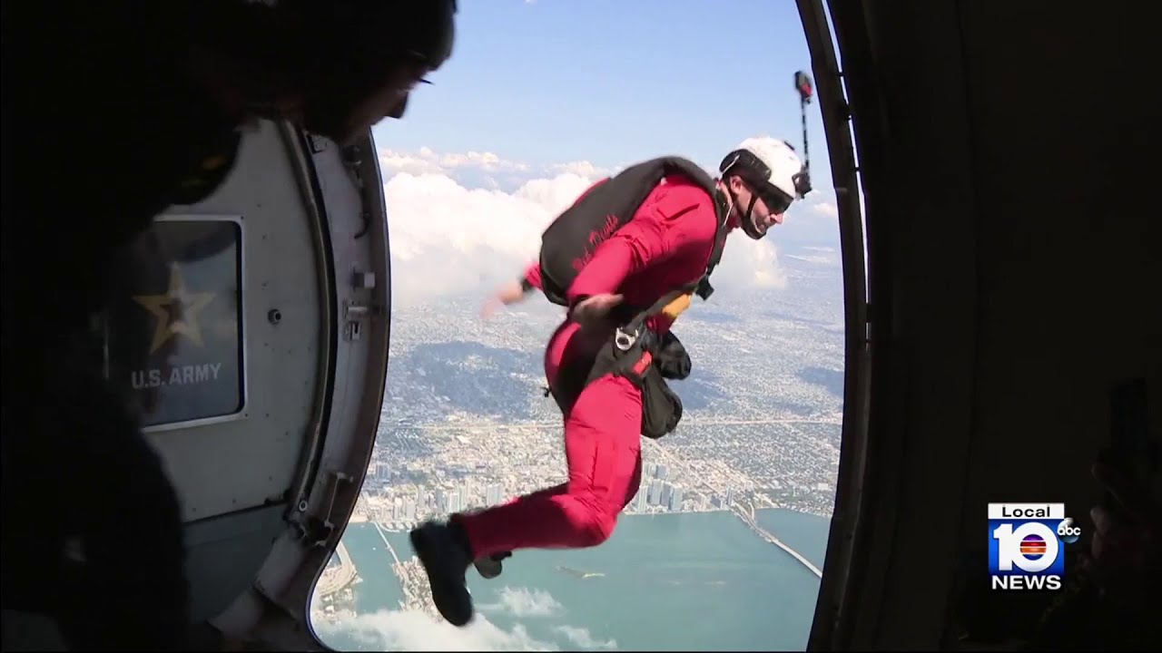 Hyundai Air & Sea Show starts in Miami Beach - YouTube