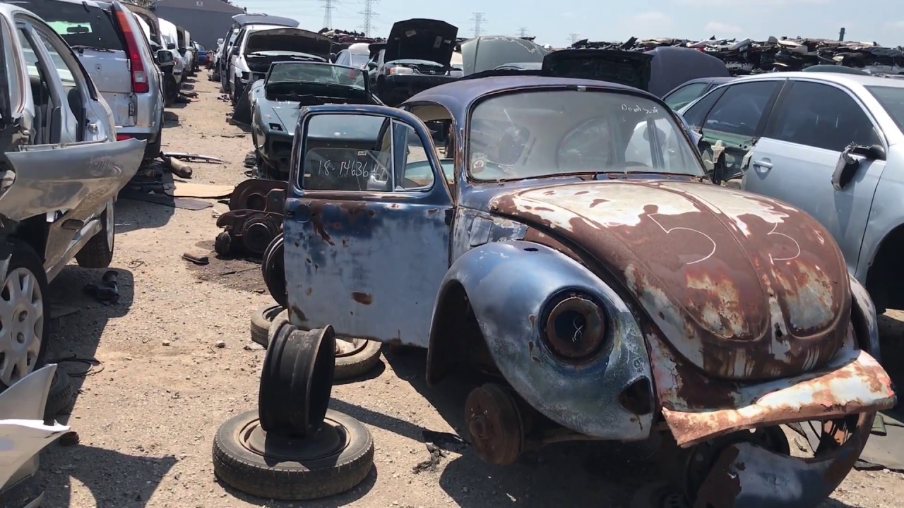 Classic VW Bug at the Junk Yard - YouTube