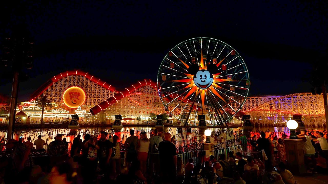 Relaxing Walkthrough at Disney California Adventure Park at Night - YouTube