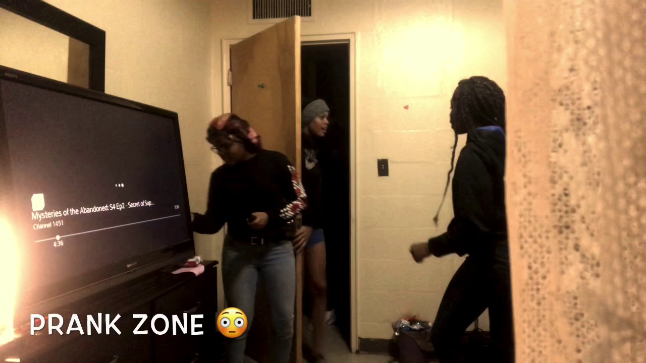 My Sister And Her Friends Broke The Tv Prank On Mom😳😱 Youtube