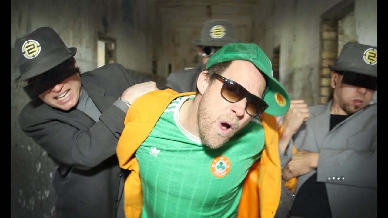 Mellow Mark - Weltweit Stasi (Official Video) - YouTube