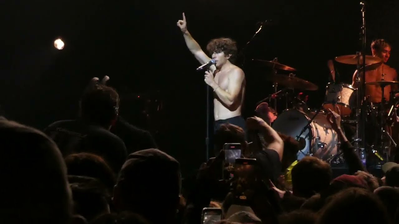 Turnstile - T.L.C. (TURNSTILE LOVE CONNECTION) - Live at HISTORY in ...