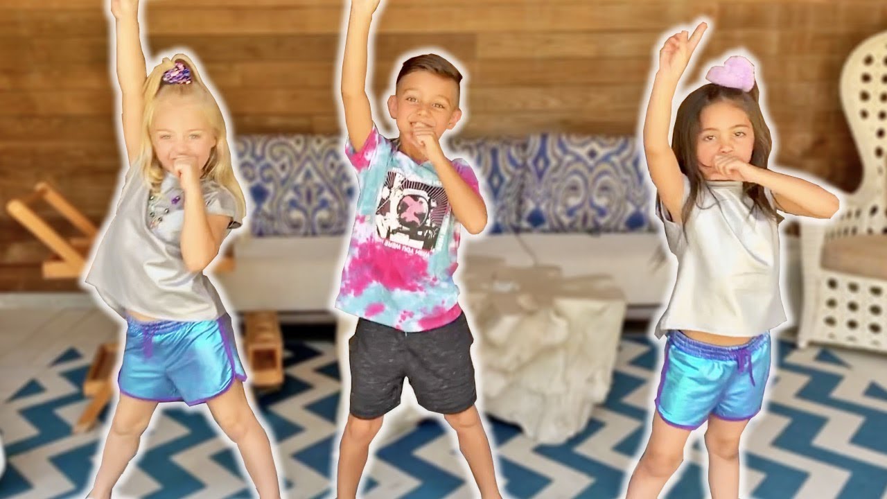 WE CAN'T BELIEVE WE CAUGHT EVERLEIGH'S CRUSH DOING THIS... - YouTube
