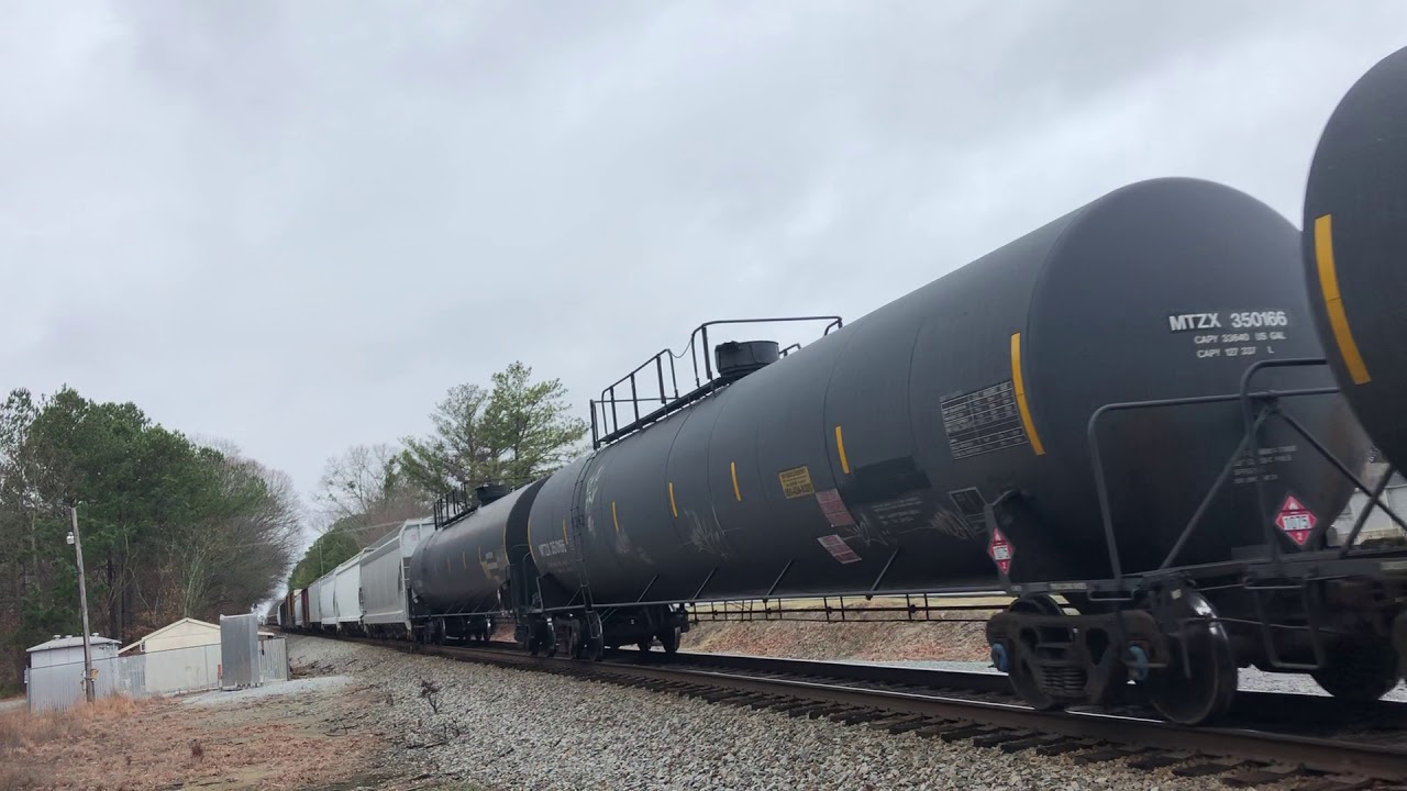 NS 9972 Leads NS 118 (With GREX Equipment) Thru Norcross, GA 12/29/2019 ...