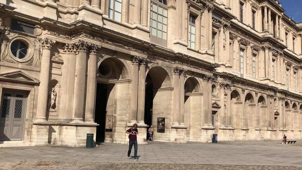 Paris - Place du Louvre - YouTube