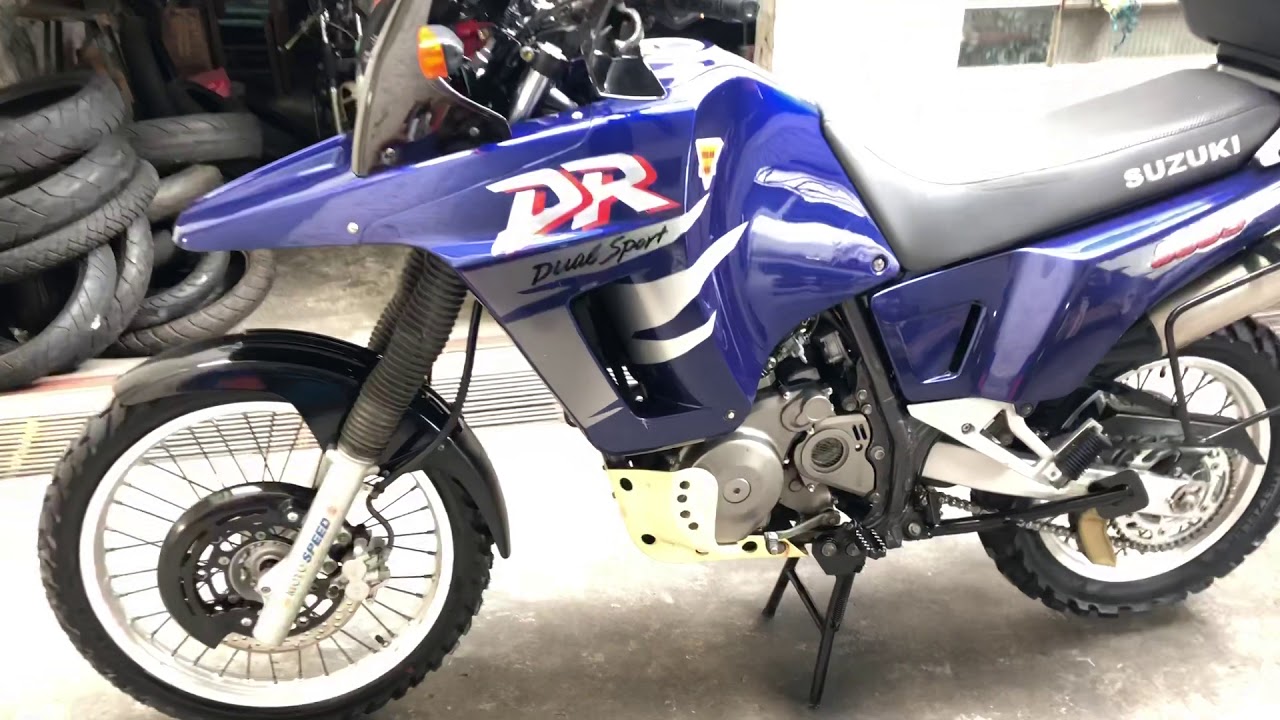 SUZUKI DR800 - YouTube