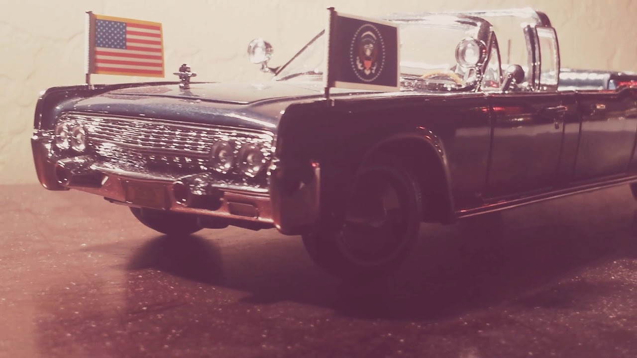 JFK'S 1961 Lincoln Continental Motorcade model - YouTube