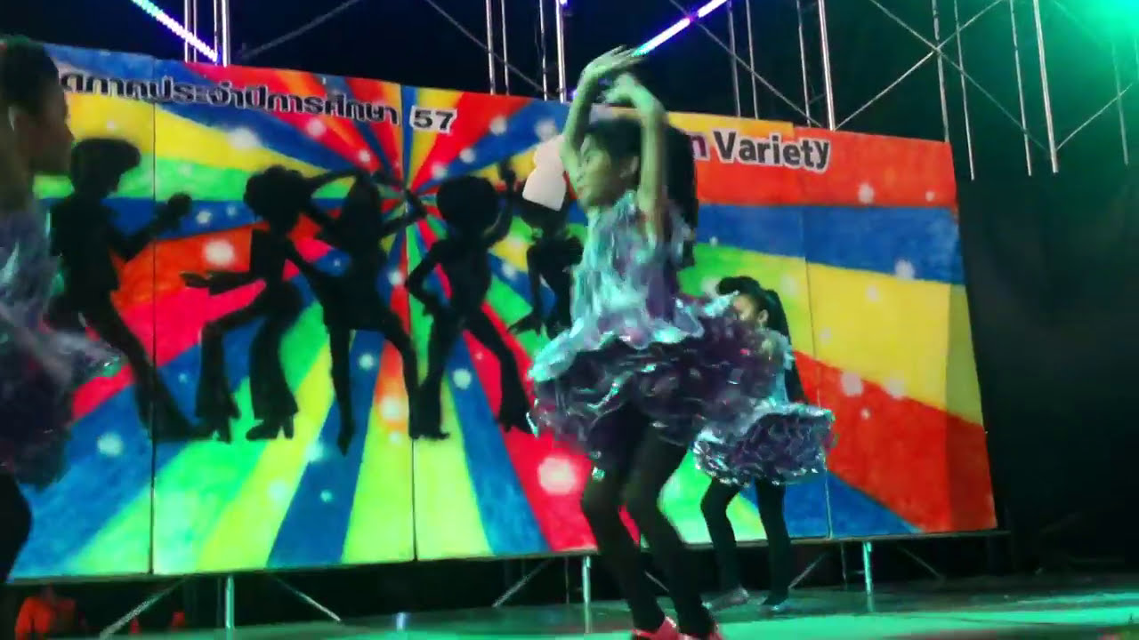Primary school variety show.. - YouTube