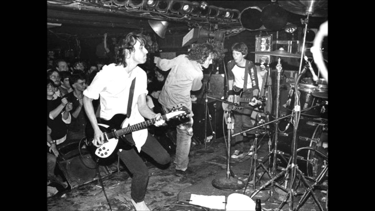 R.E.M - Laughing (Live) - YouTube