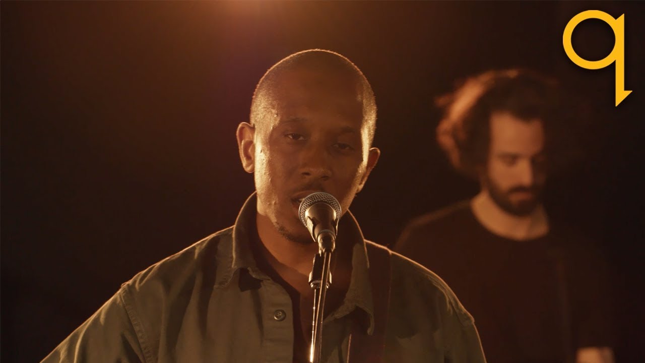 MorMor - Outside (LIVE) - YouTube