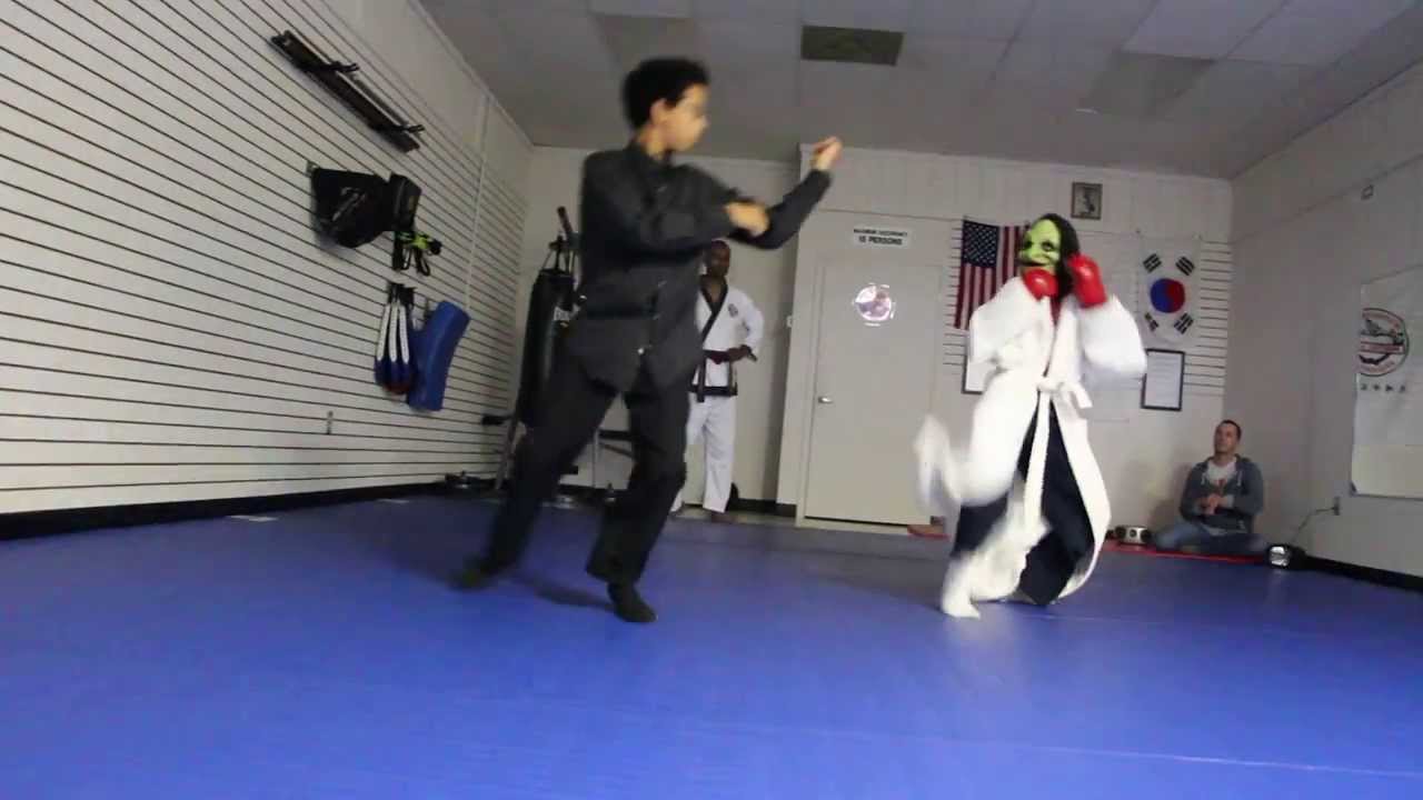 20131026 Haunted Dojo Jonny spars with monster - YouTube